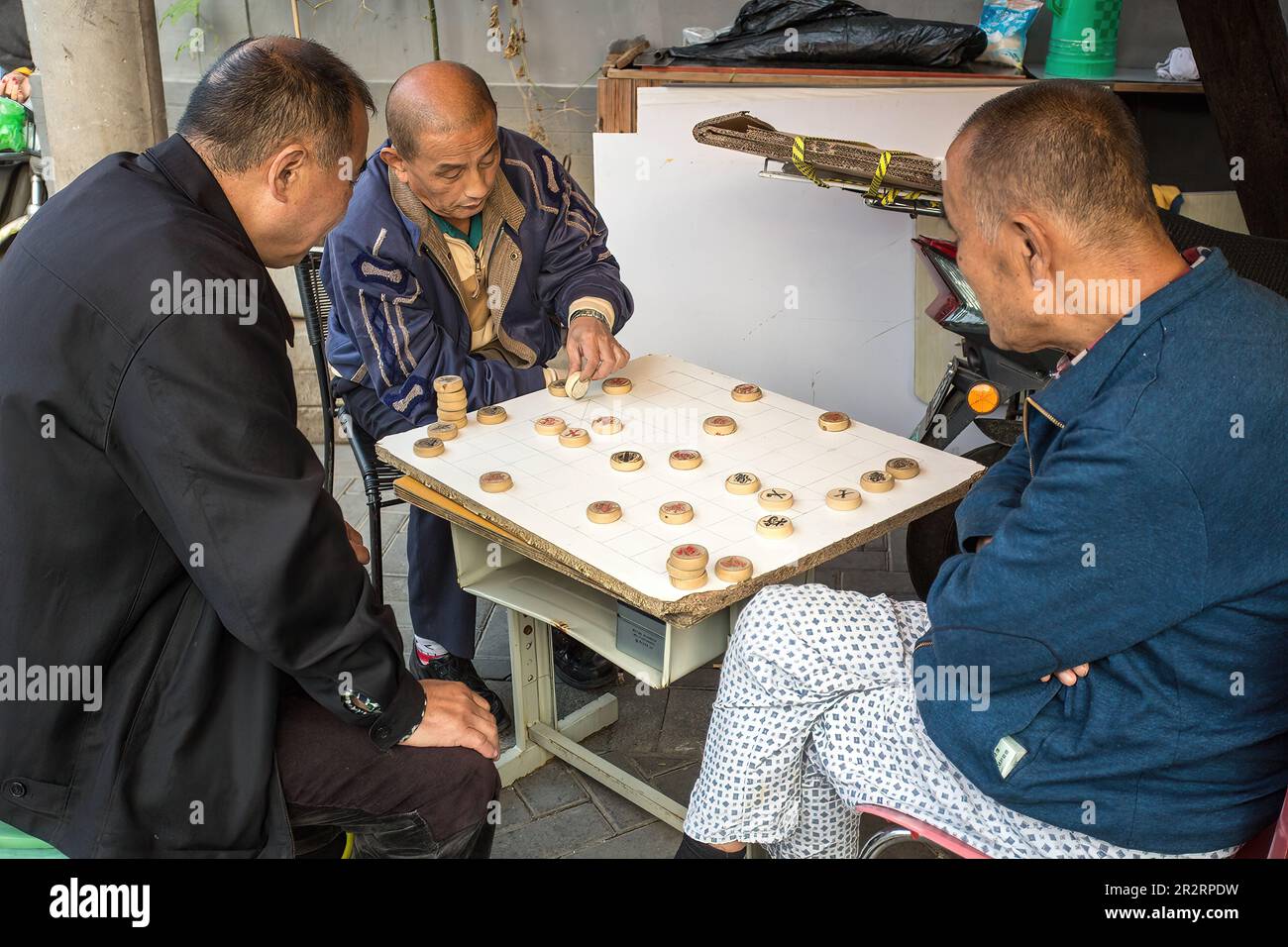 Keeping the brain ticking away Stock Photo - Alamy