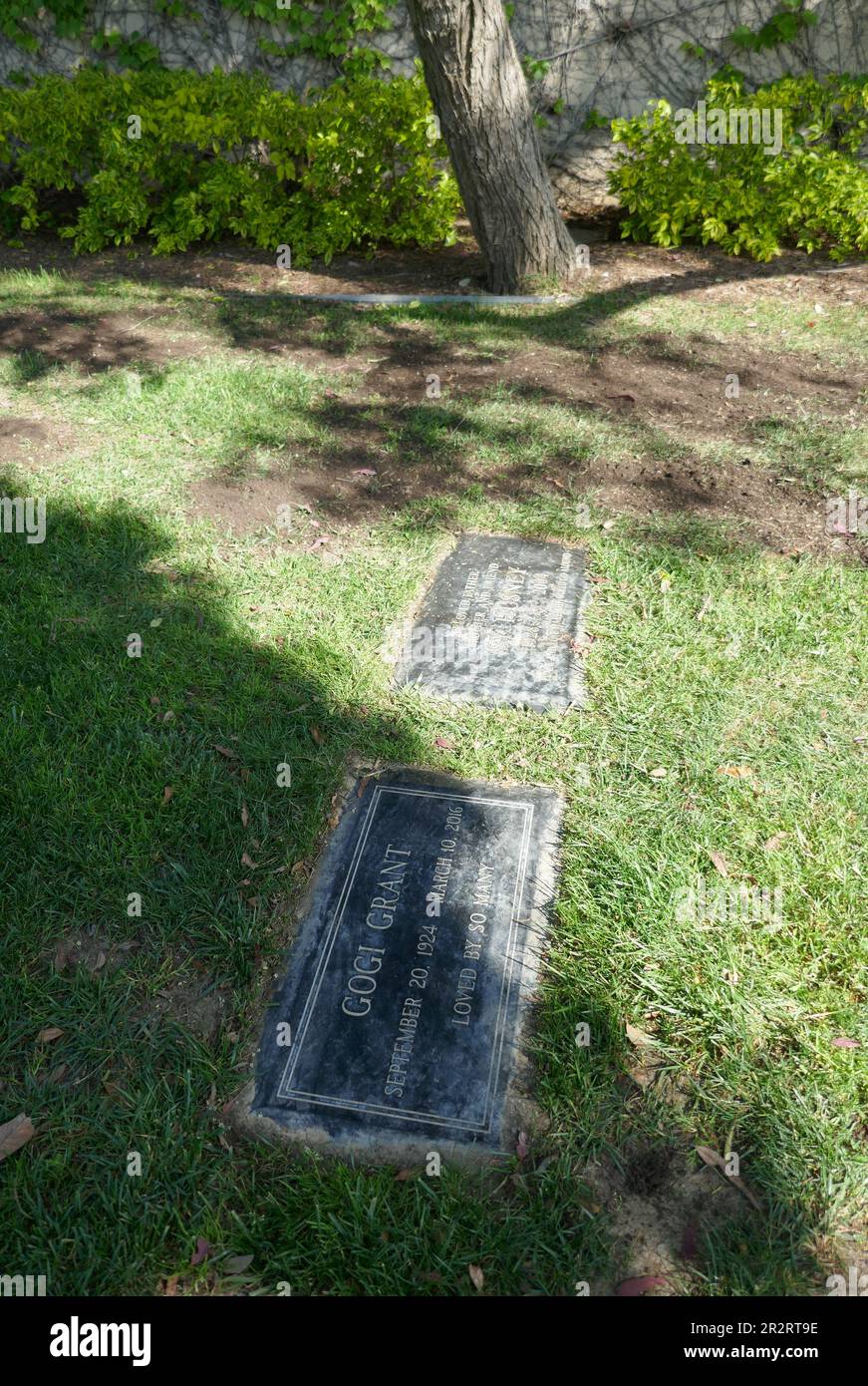Los Angeles, California, USA 18th May 2023 Singer Gogi Grant Grave in ...
