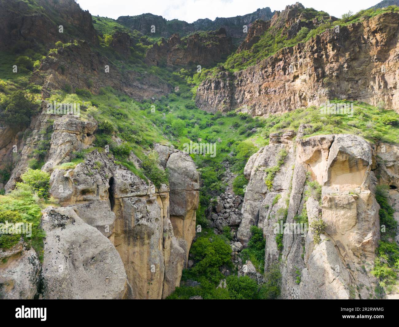 Aerial fly away from white hi-res stock photography and images - Alamy