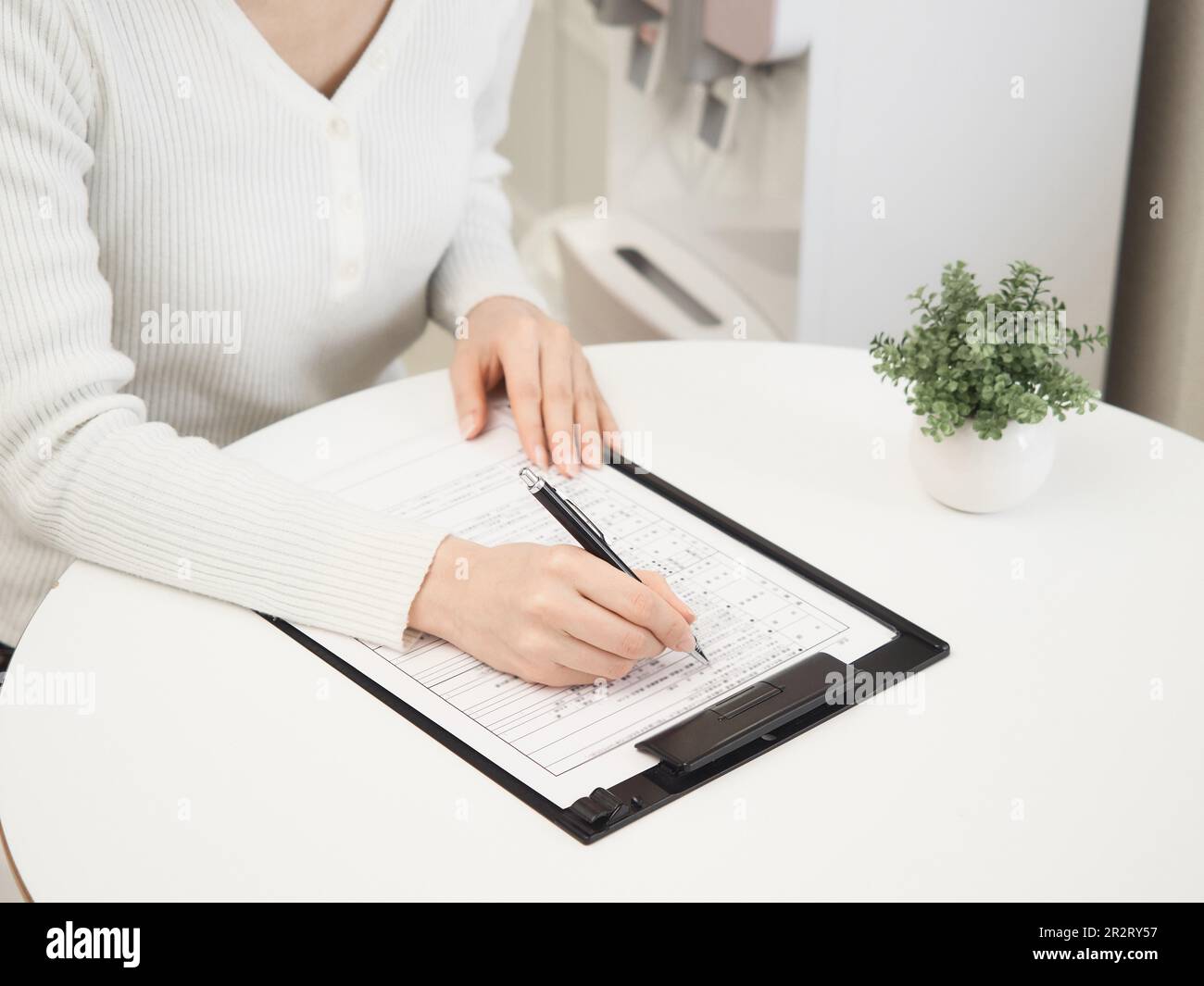 Receiving documents hi-res stock photography and images - Alamy
