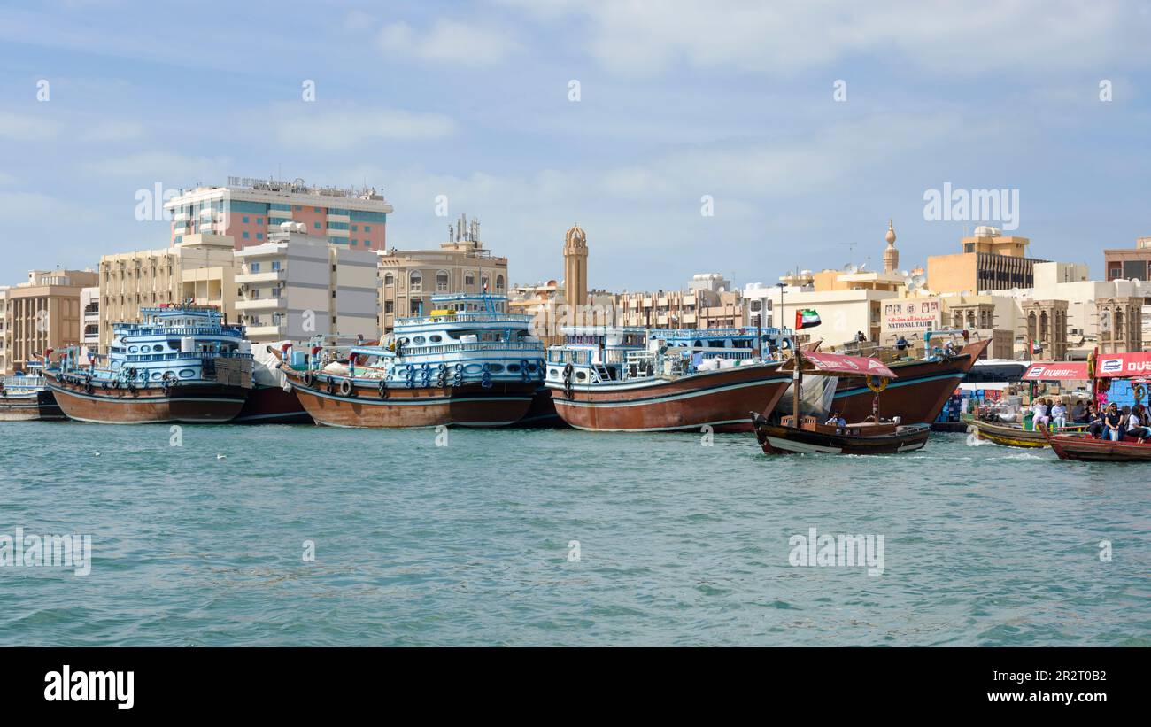 Traditional wooden cargo boats in Khor Dubai (Dubai Creek), Dubai ...