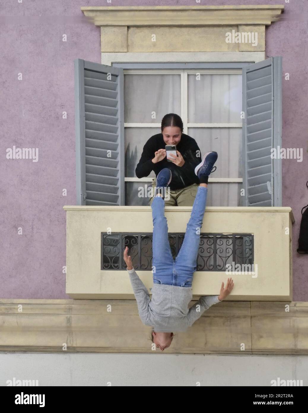 Over the threshold by Leandro Erlich exhibition at the royal palace in ...