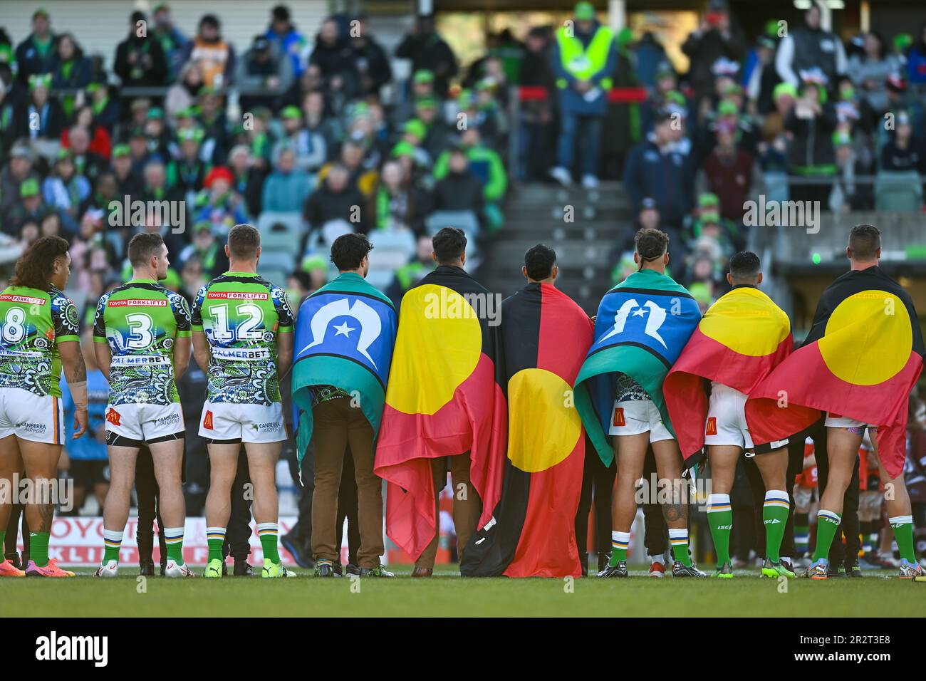 Raiders players wear the Aboriginal flag and the flag of the Torres ...