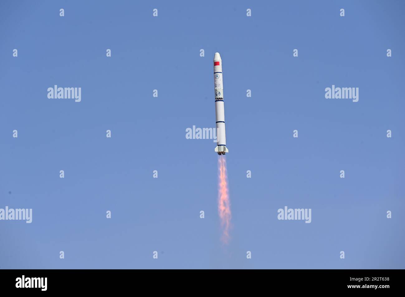 Jiuquan. 21st May, 2023. A Long March-2C carrier rocket blasts off from ...
