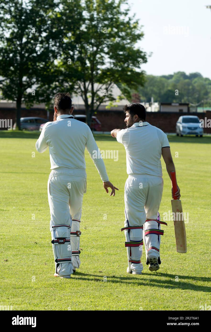 Walking onto pitch hi-res stock photography and images - Alamy