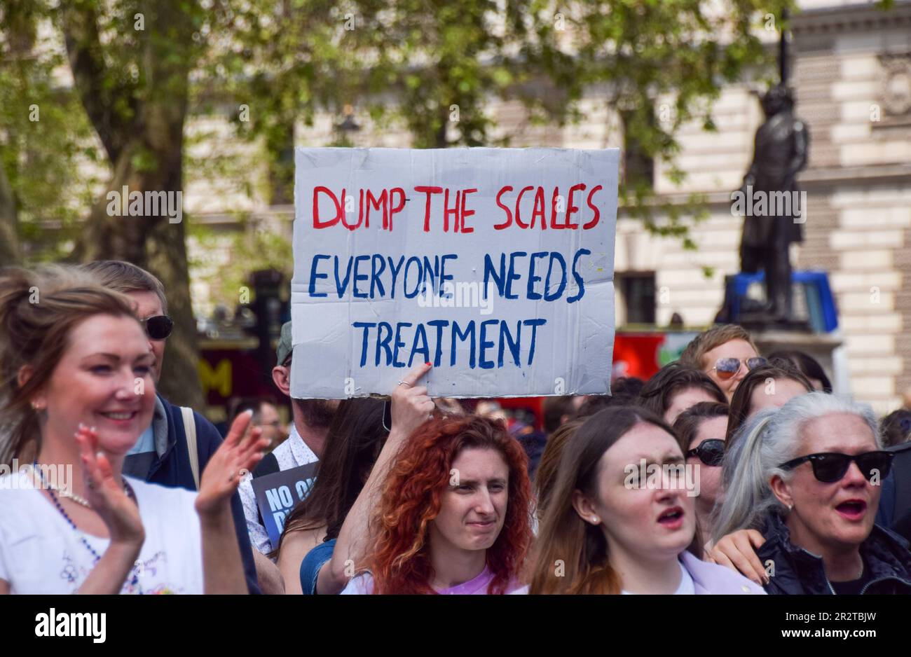 Dump the scales campaign hi-res stock photography and images - Alamy