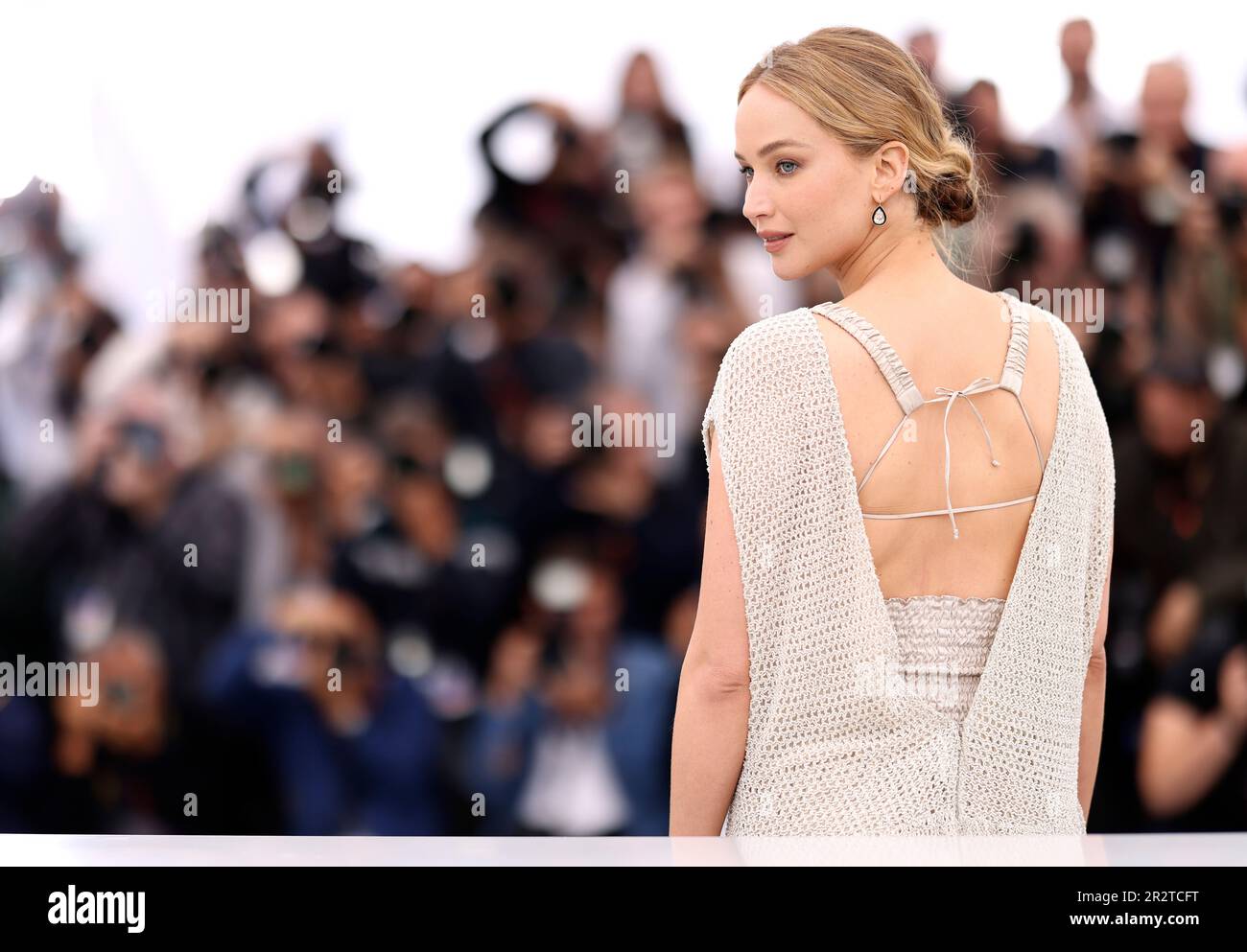 Jennifer Lawrence poses for photographers at the photo call for the ...