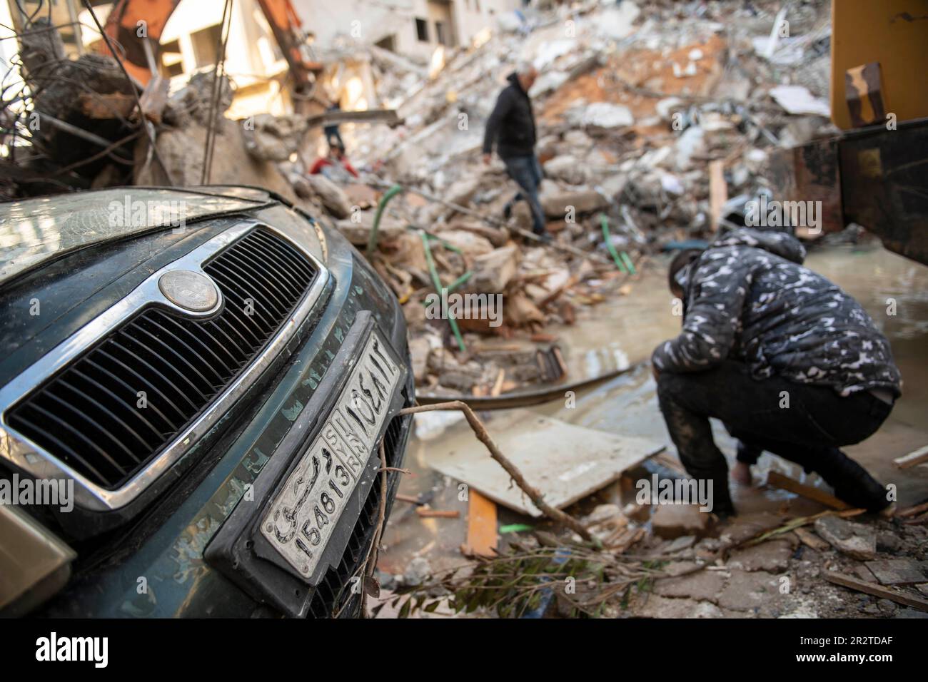 photos show the earthquake devastation happened in Syria Stock Photo ...