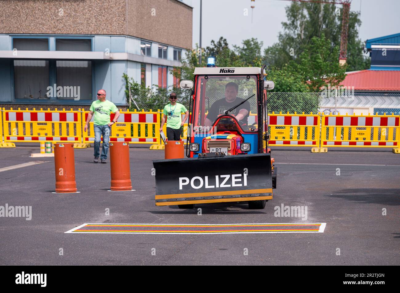Marktredwitz, Germany. 21st May, 2023. A police snow plow drives ...