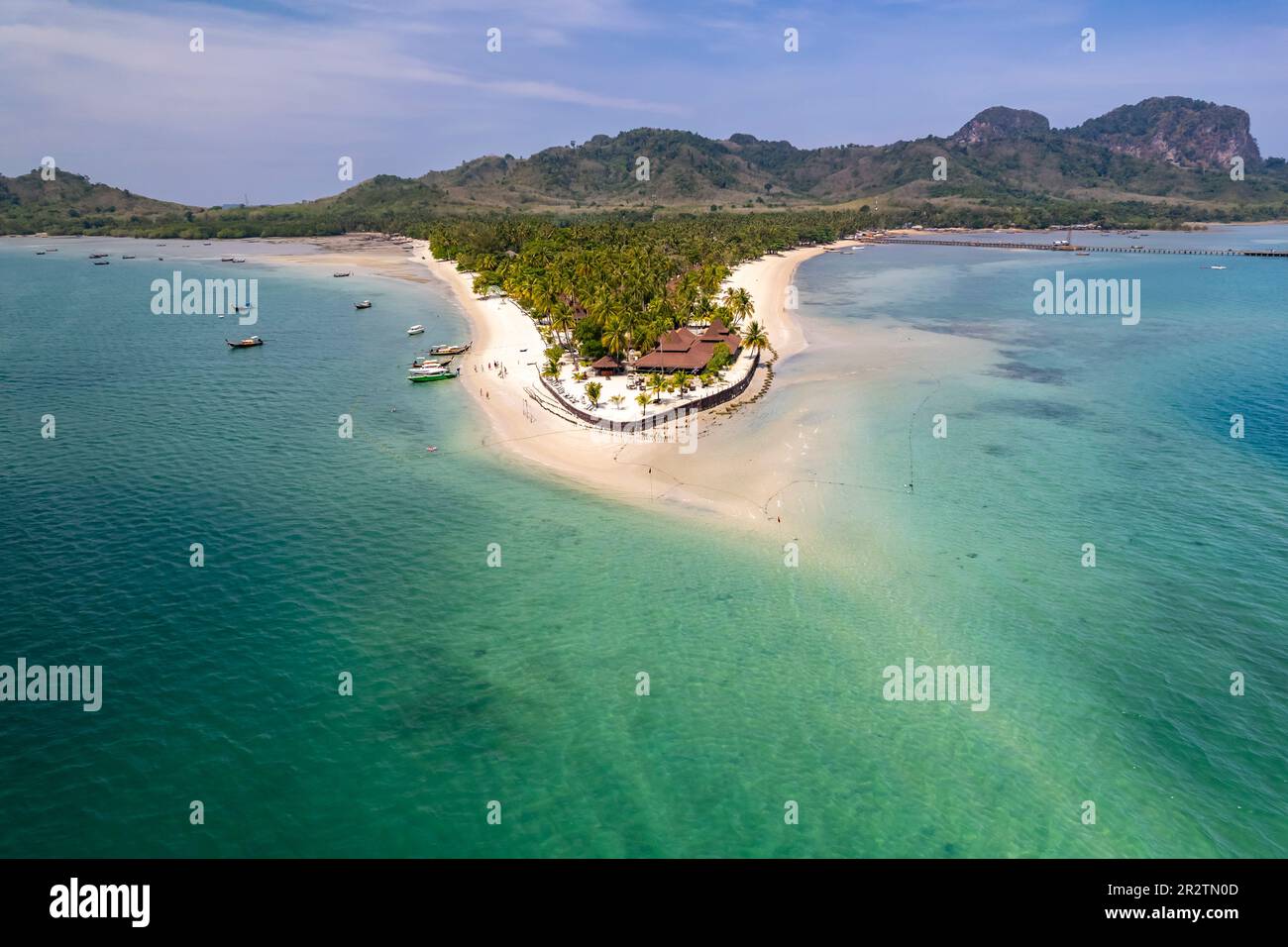 Die Insel Koh Mook in der Andamanensee aus der Luft gesehen, Thailand ...