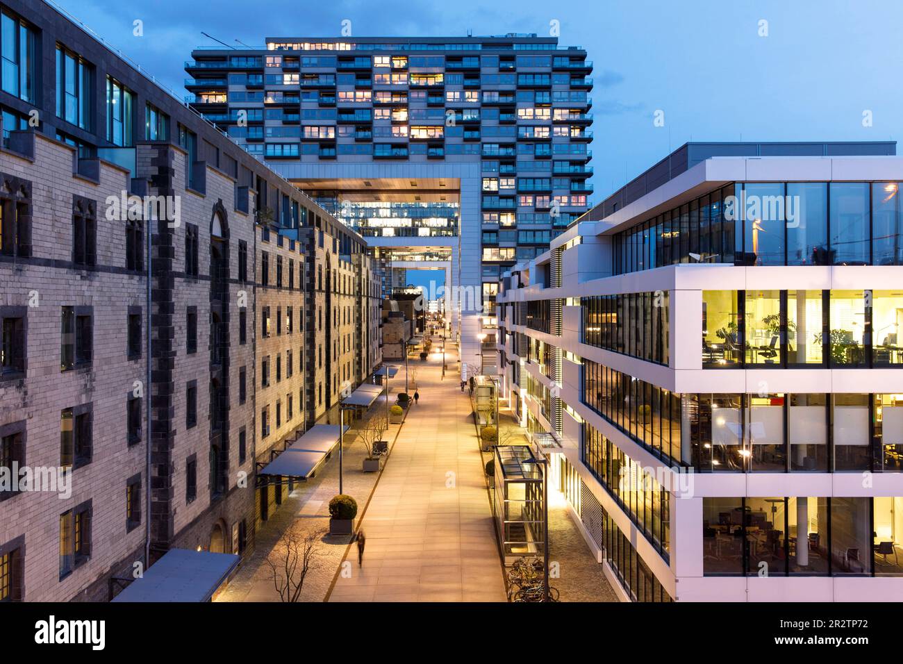 the apartment and office building Halle 11 (left), the Crane Houses and ...