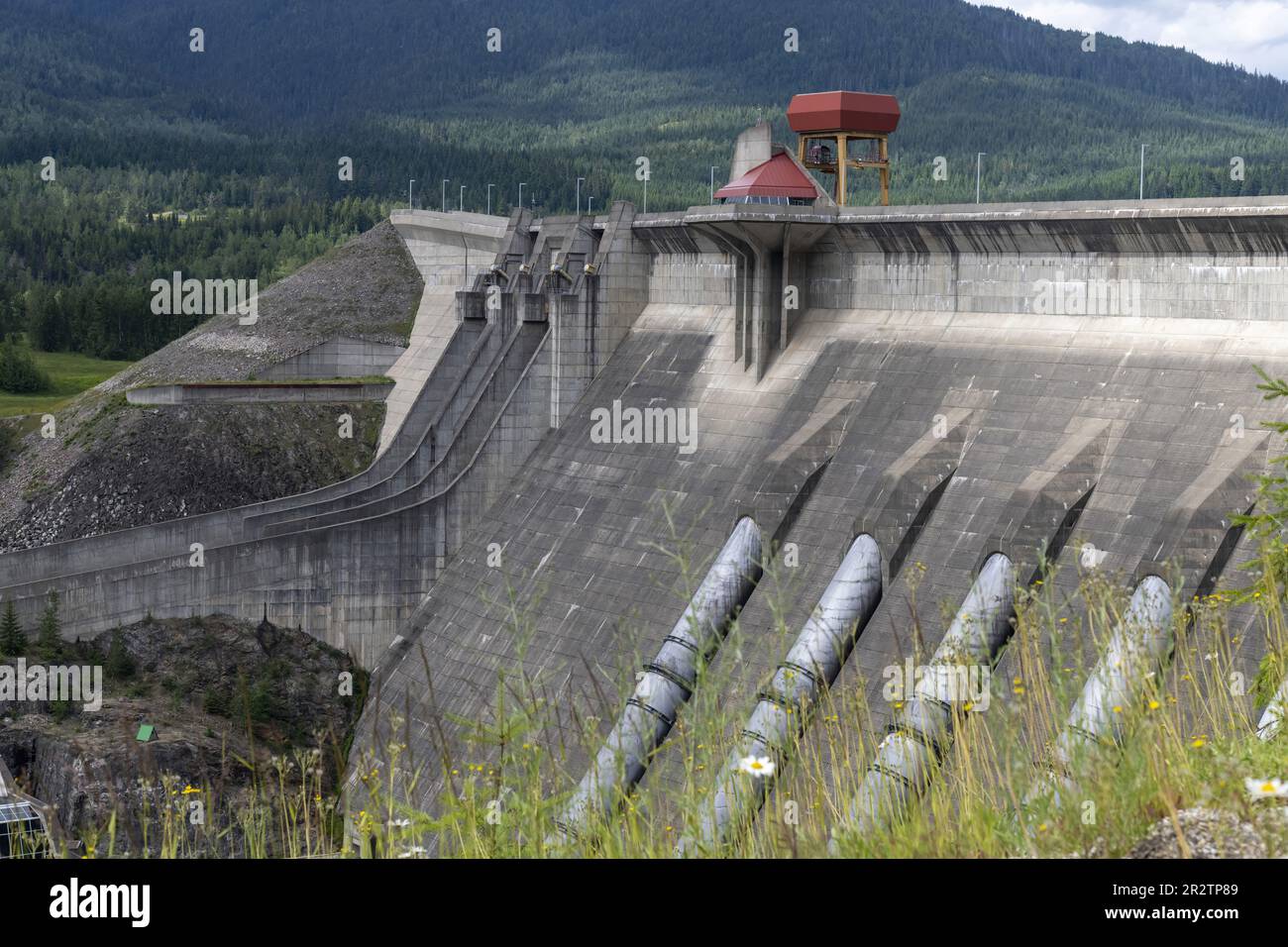 Revelstoke canyon dam hi-res stock photography and images - Alamy