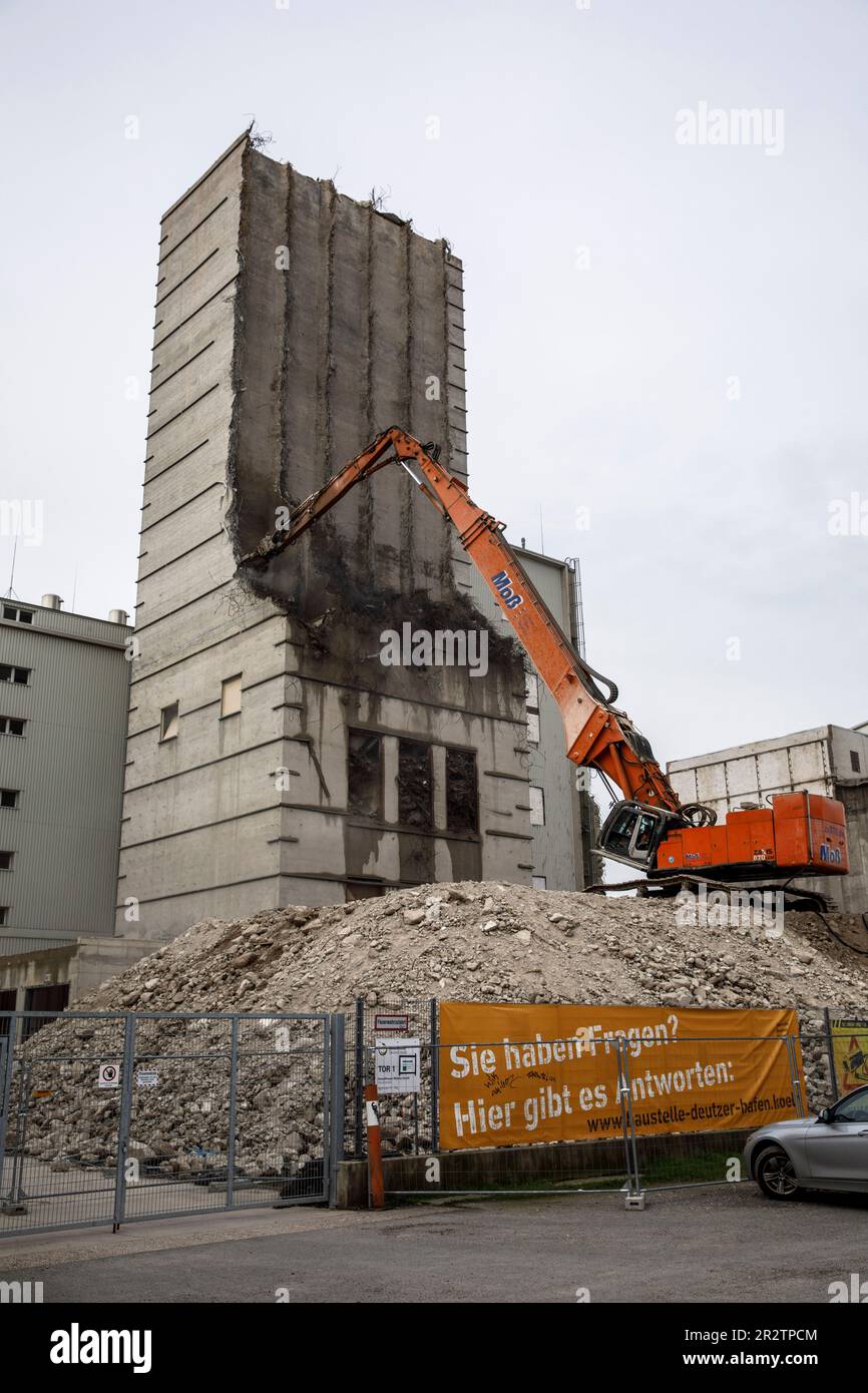 demolition of a silo building at the Ell mill and the Auer mill in ...