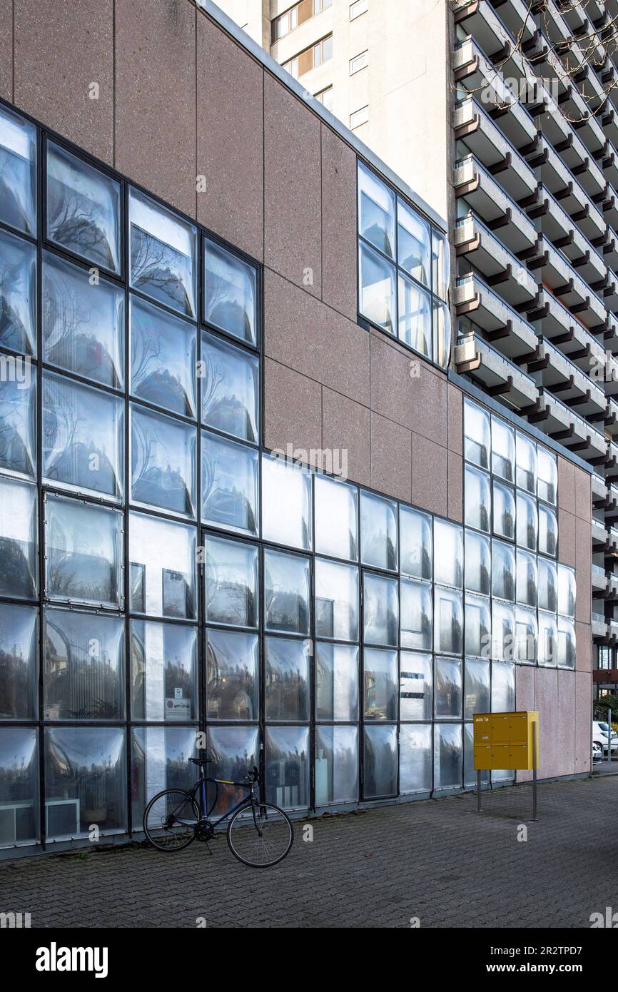 gallery house ads1a in a former transformer station in Riehl district ...