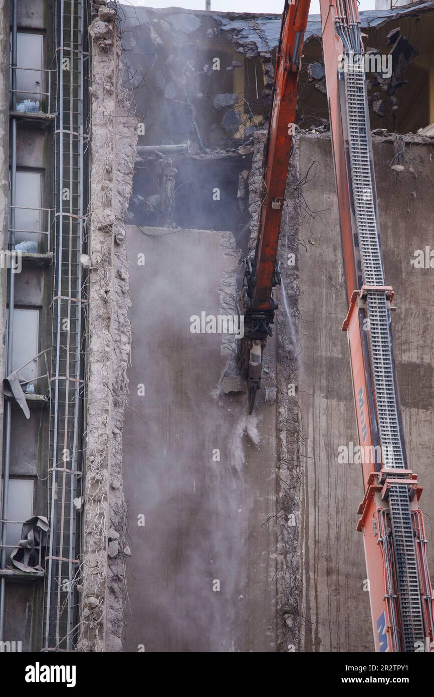 demolition of a silo building at the Ell mill and the Auer mill in ...