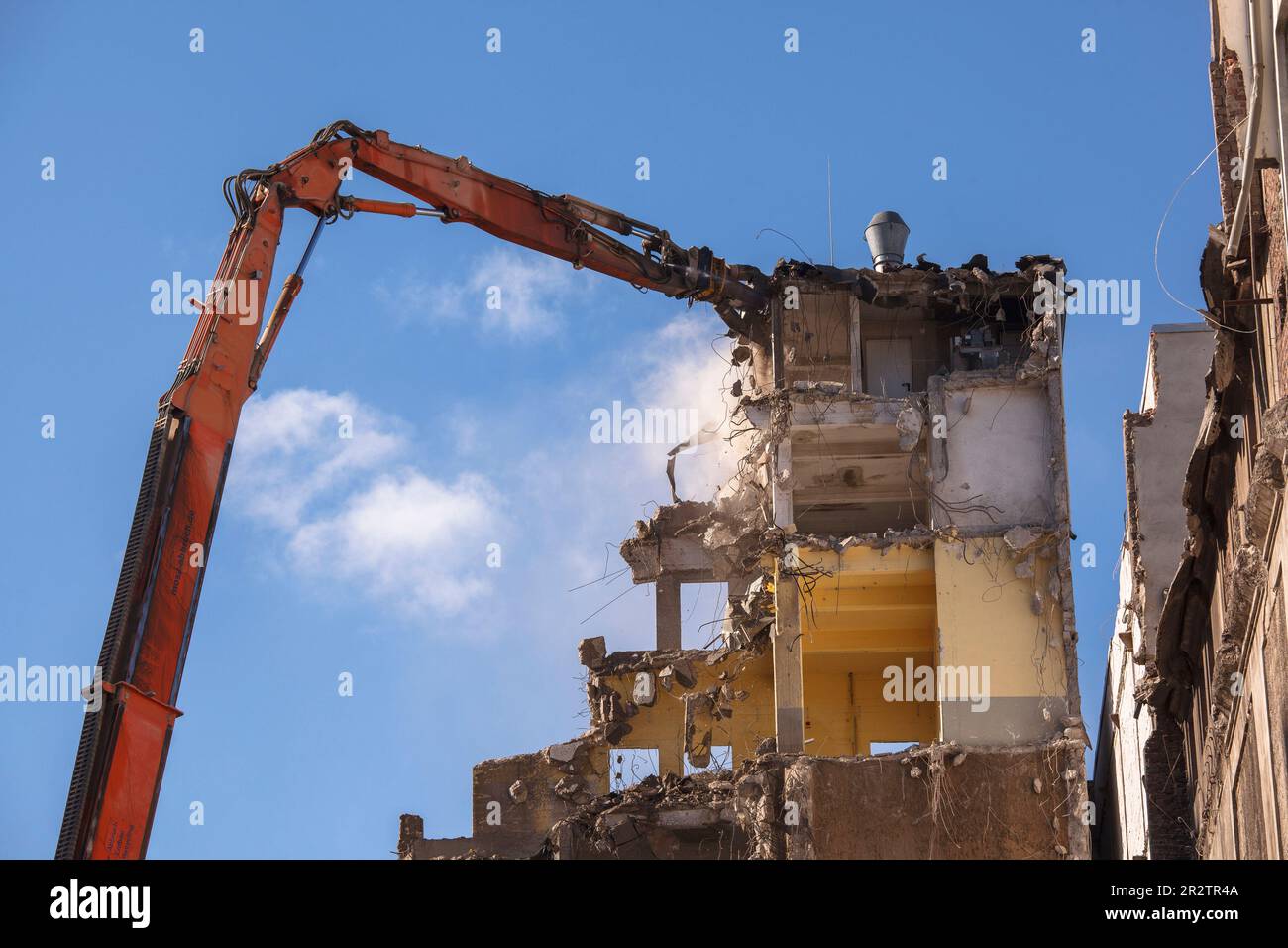demolition of a silo building at the Ell mill and the Auer mill in ...