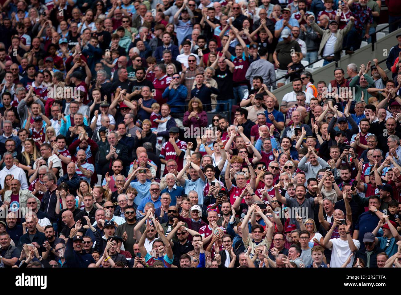 West ham united fans hi-res stock photography and images - Alamy