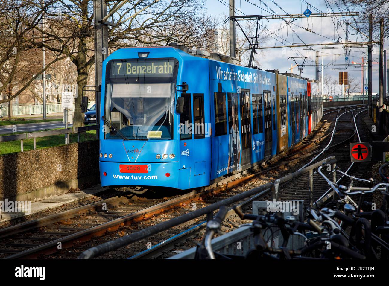 Kvb linie hi-res stock photography and images - Alamy