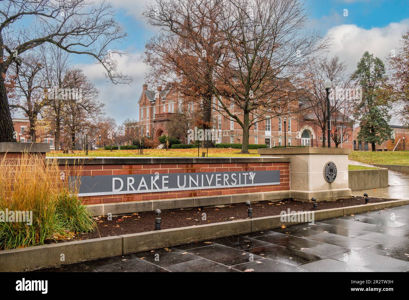University of iowa entrance hi-res stock photography and images - Alamy