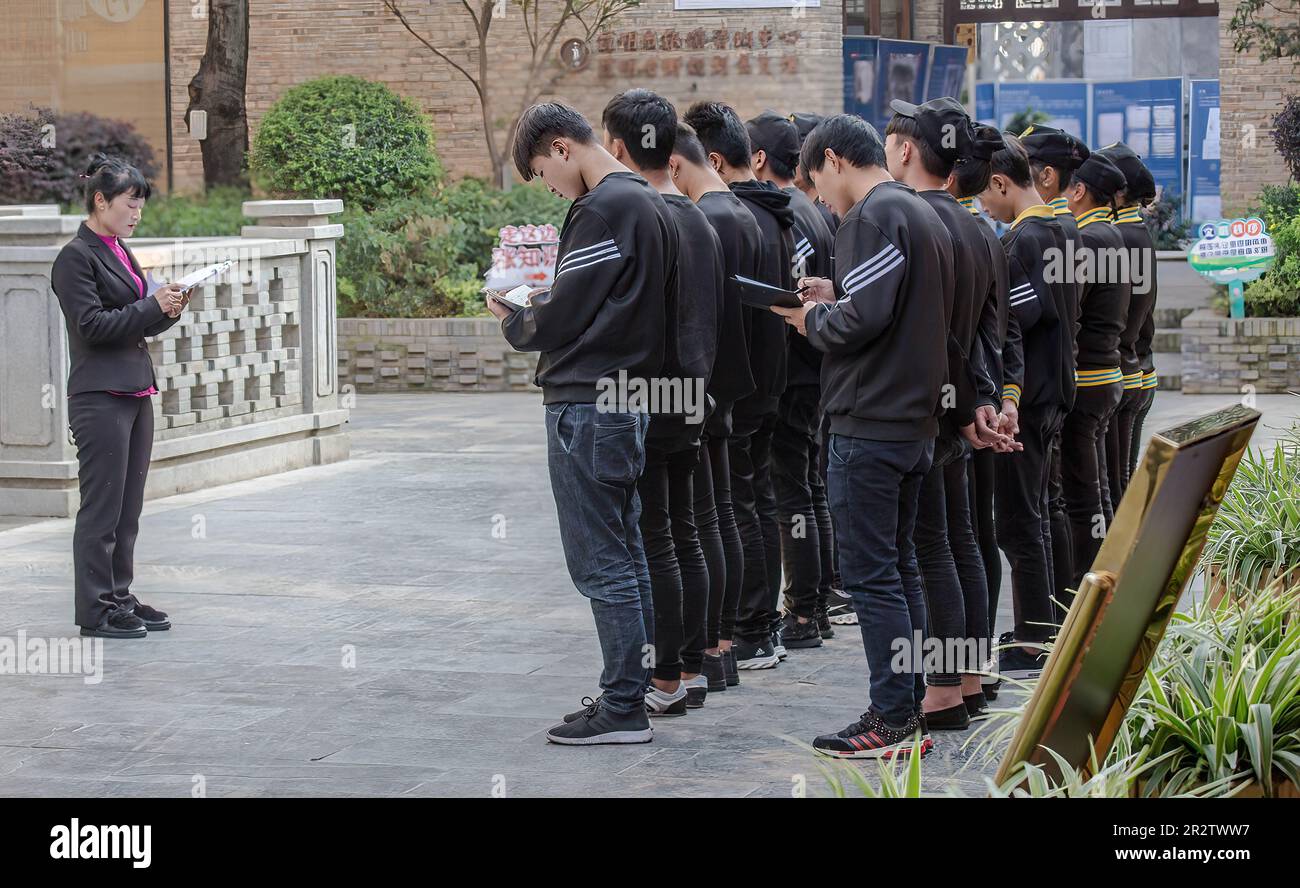 Quick march hi-res stock photography and images - Alamy