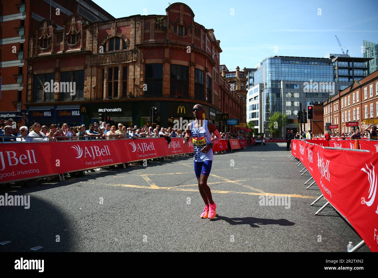 Mo farah 10k race hi-res stock photography and images - Alamy