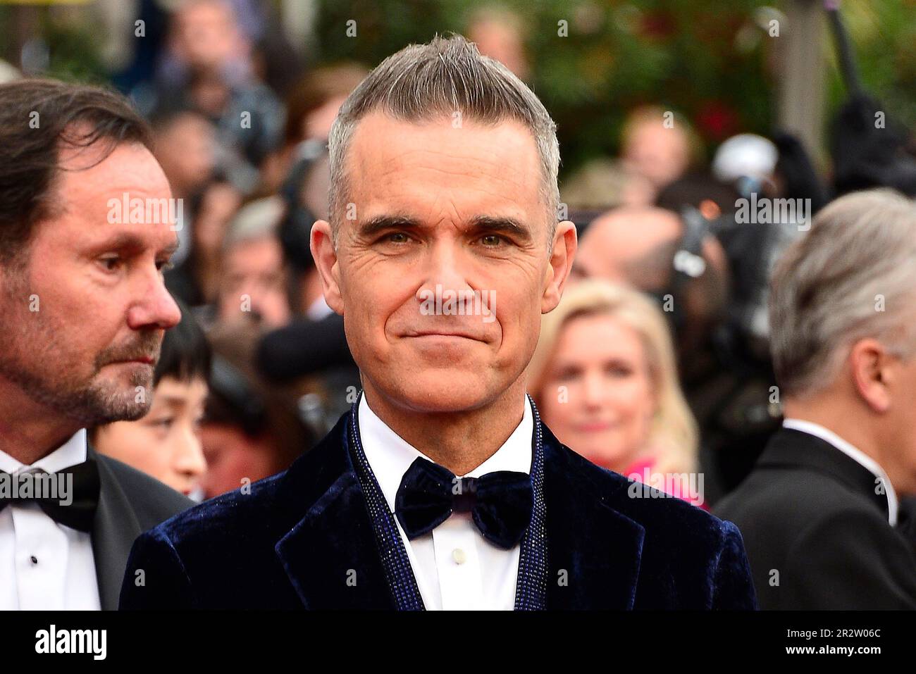Robbie Williams attends the premiere of „Killers of the Flower Moon“ at ...