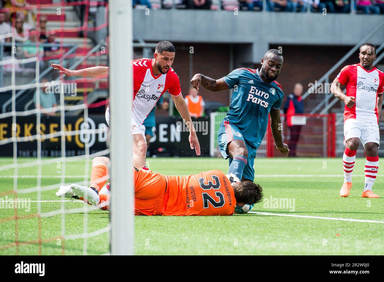 EMMEN - (lr) Ahmed El Messaoudi of FC Emmen, FC Emmen goalkeeper Mickey ...