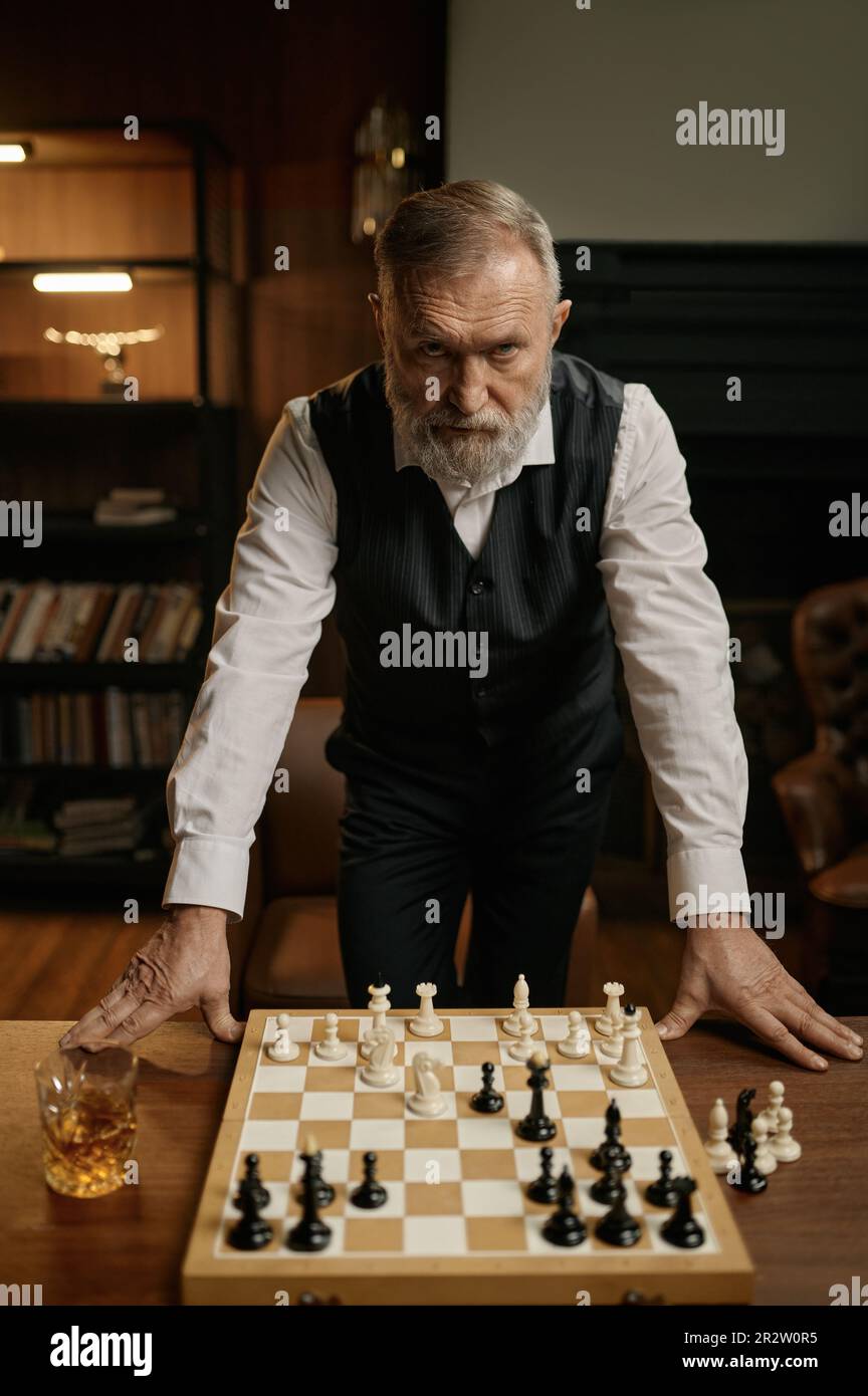 Serious male chess player hi-res stock photography and images - Alamy