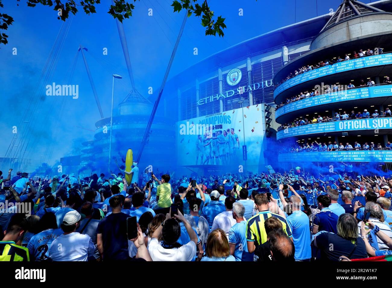 Manchester City fans celebrate their Premier League title win outside ...