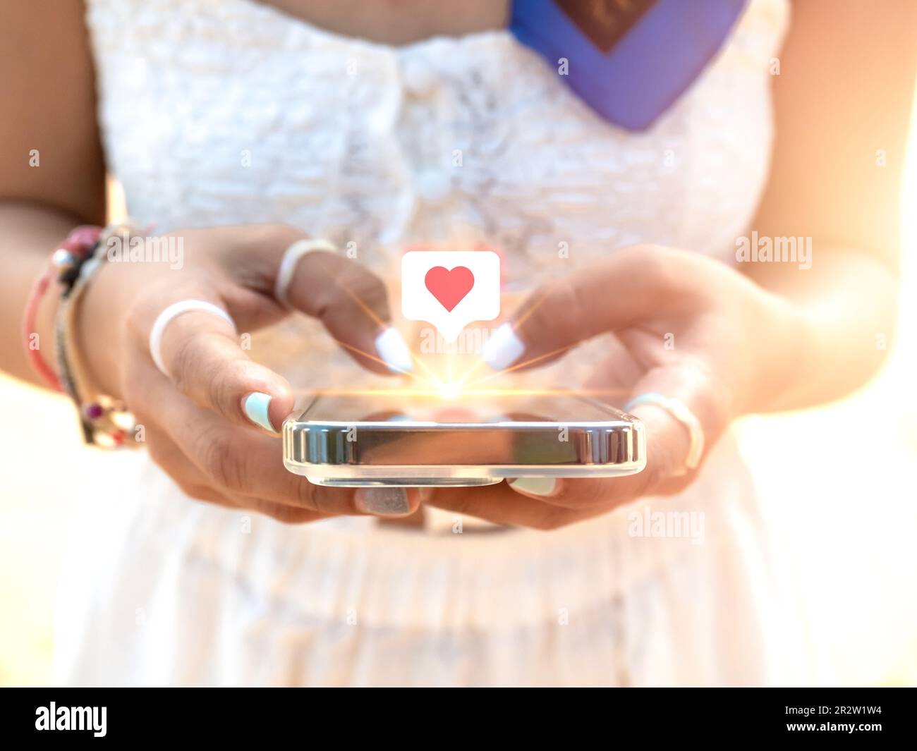 Giving heart, like symbol in speech bubble icon on social media on ...