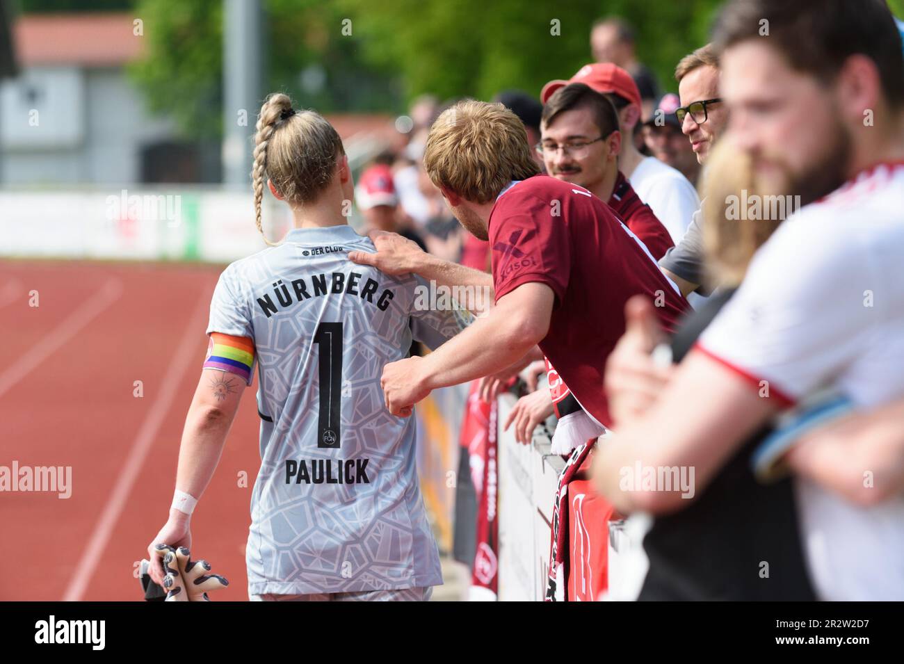 Lea Paulick (1 1. FC Nuremberg) with fans after the 2. Frauenbundesliga ...