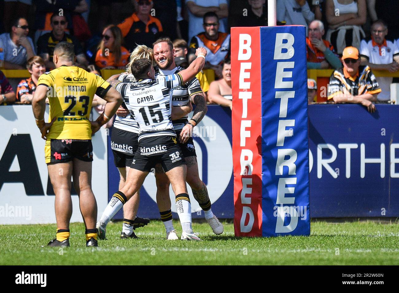 Castleford, England - 21st May 2023 -Josh Griffin of Hull FC celebrates ...