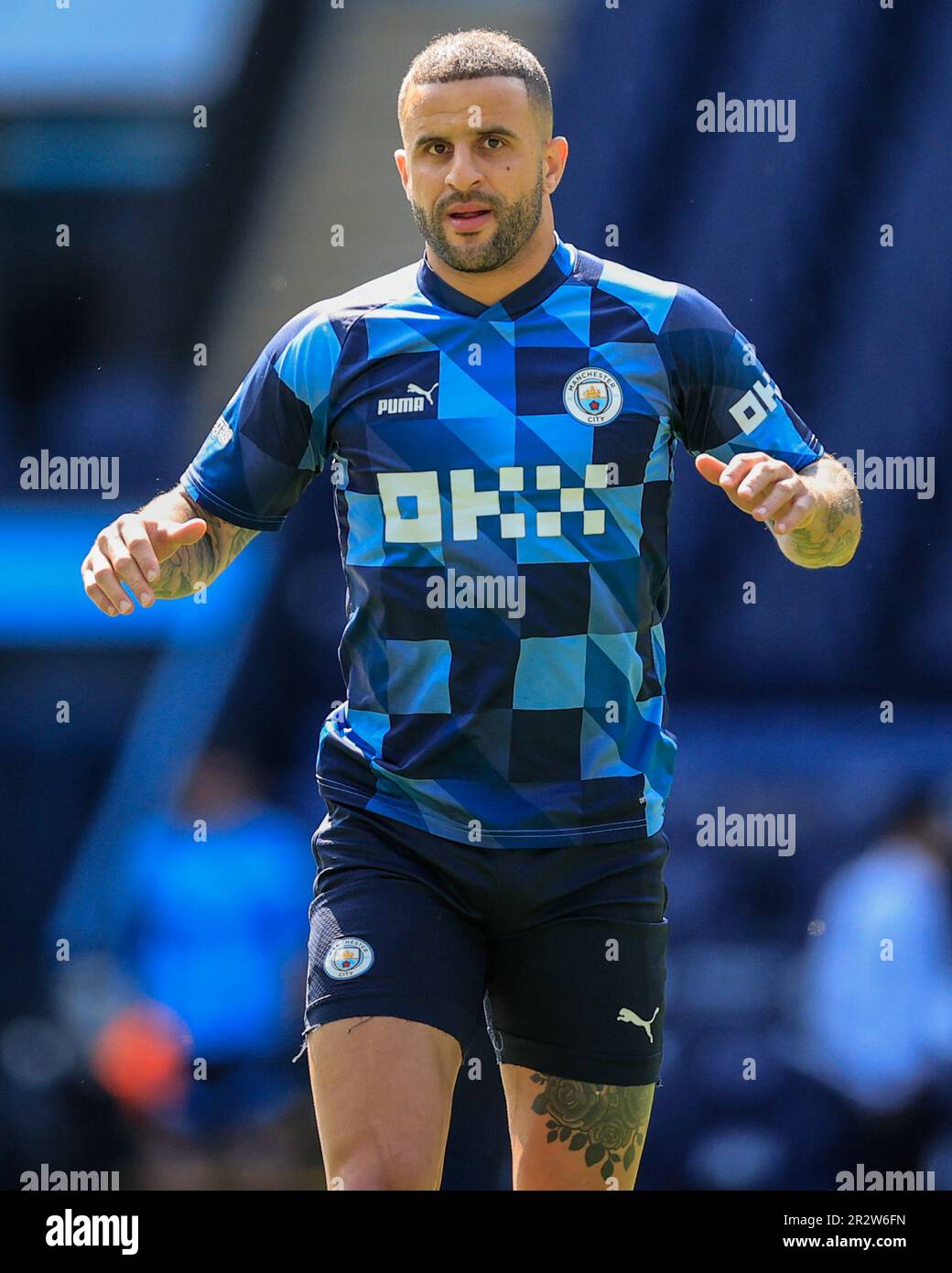 Kyle Walker #2 of Manchester City in the pregame warmup session during ...