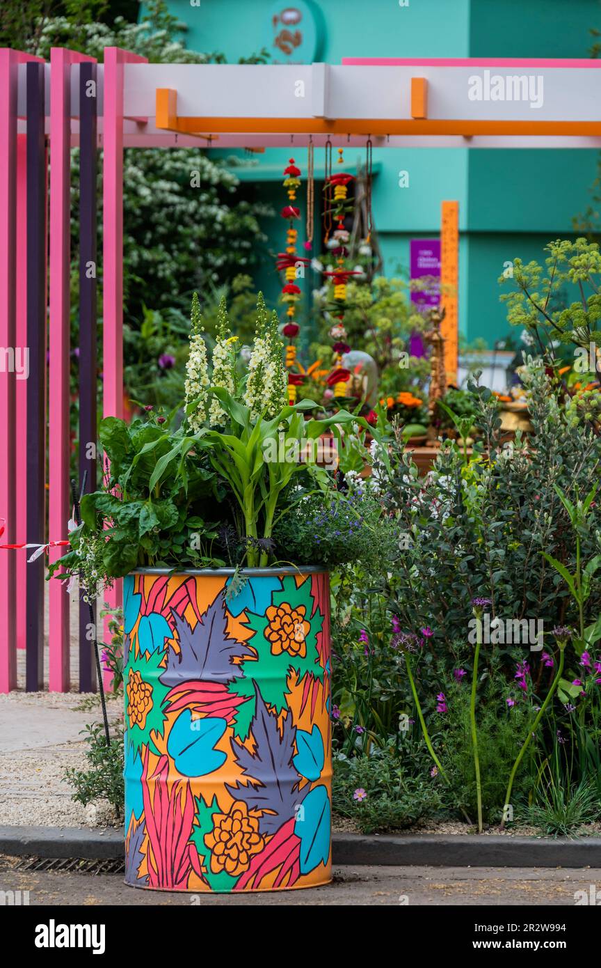London, UK. 21st May, 2023. RHS feature Garden The RHS and Eastern Eye ...