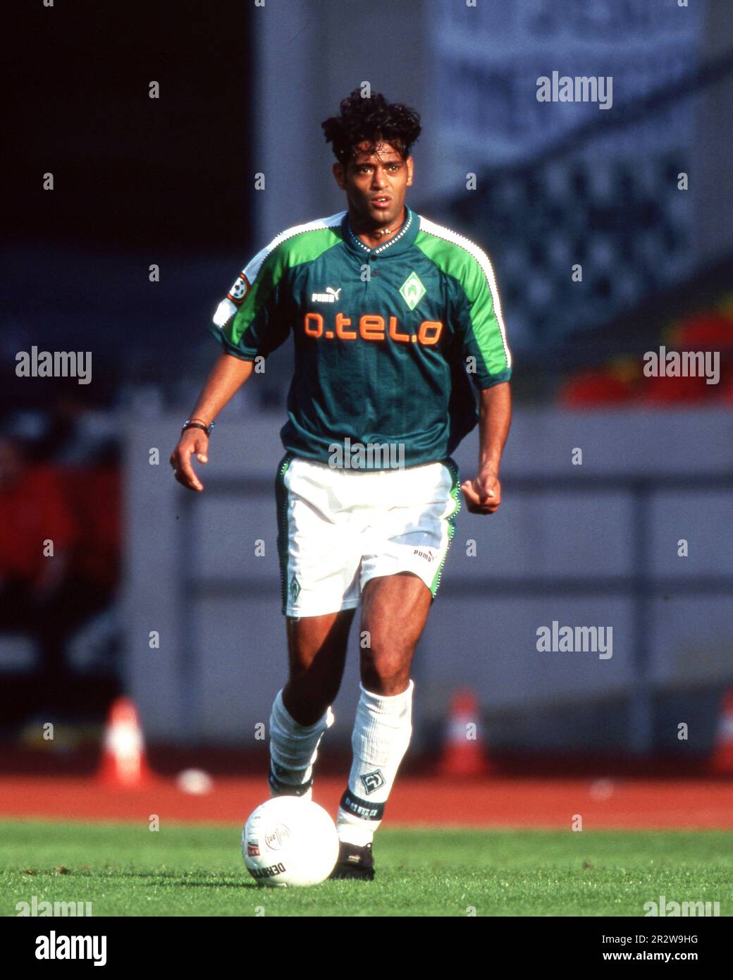 1997 98 season hi-res stock photography and images - Alamy