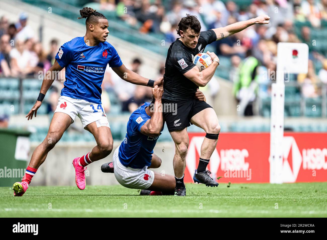 LONDON, UNITED KINGDOM. 21st, May 2023. Leroy Carter of New Zealand (r ...