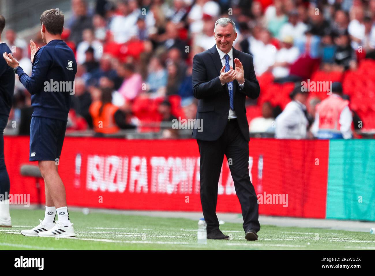 Chris millington fa trophy final hi-res stock photography and images ...