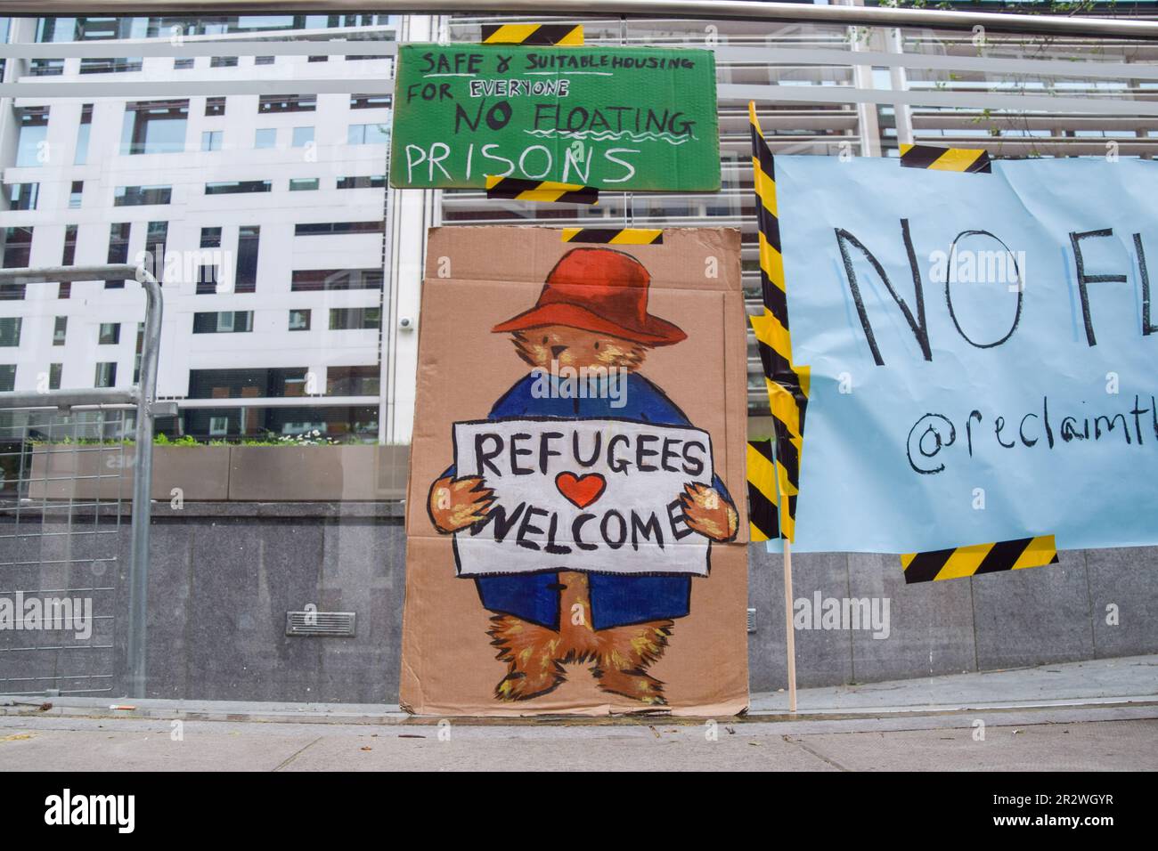 Refugee barge hi-res stock photography and images - Alamy