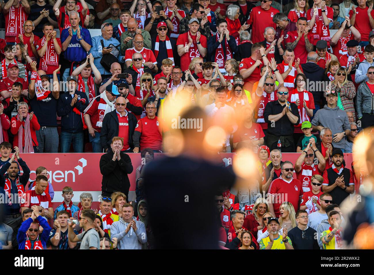 Steve Cooper, Nottingham Forest head coach applauds his teams ...