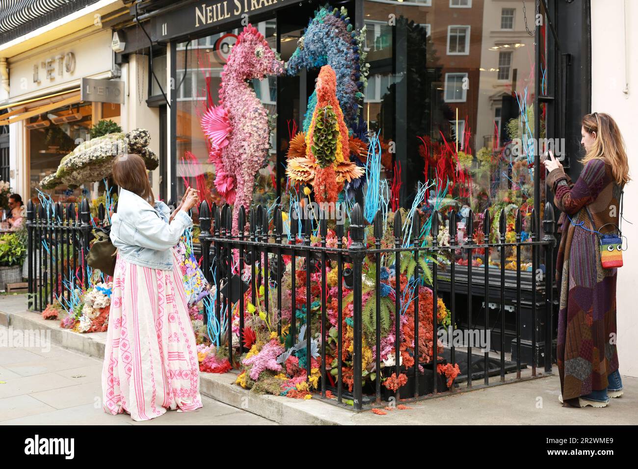 London, UK. 21 May 2023. Neill Strain Floral Couture. Belgravia in ...