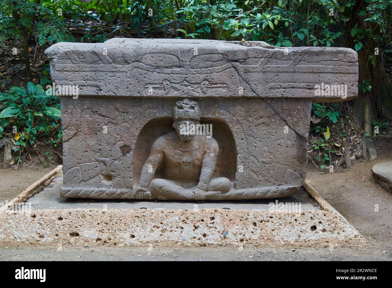 The outdoor museum of Parque Museo La Venta in Tabasco, Mexico ...