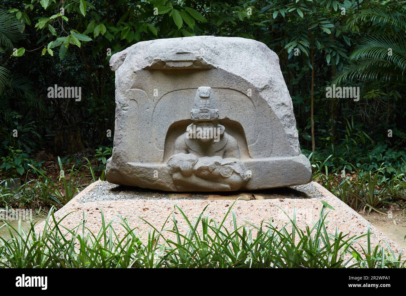 The outdoor museum of Parque Museo La Venta in Tabasco, Mexico ...