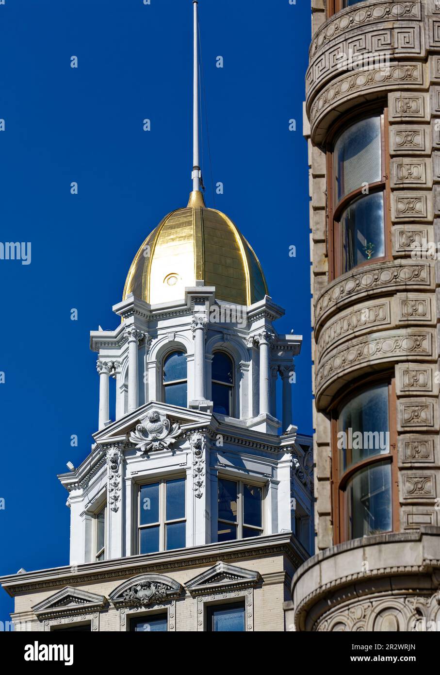 Two of a kind: Beaux Arts landmarks Flatiron Building and neighboring ...