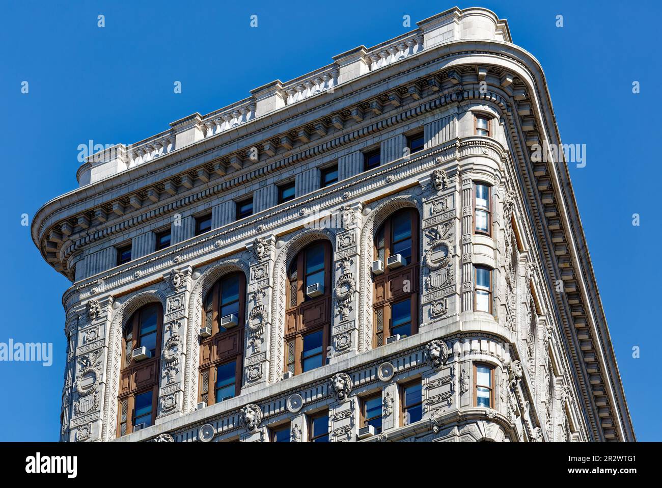 Flatiron Building is a NYC icon, distinctive for its rich terra cotta ...