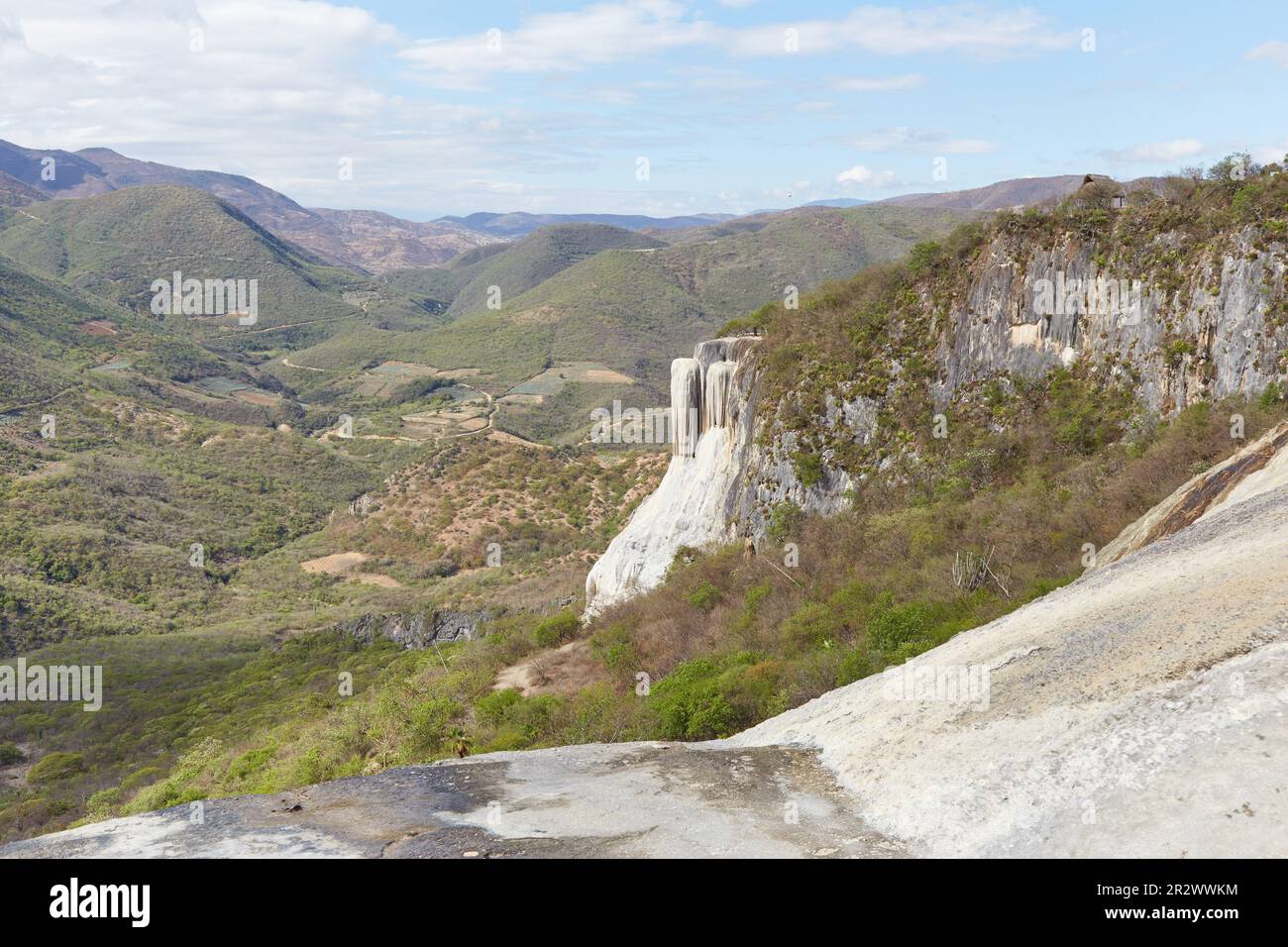 The unique frozen waterfalls and travertine pools of Hierve el Agua in ...
