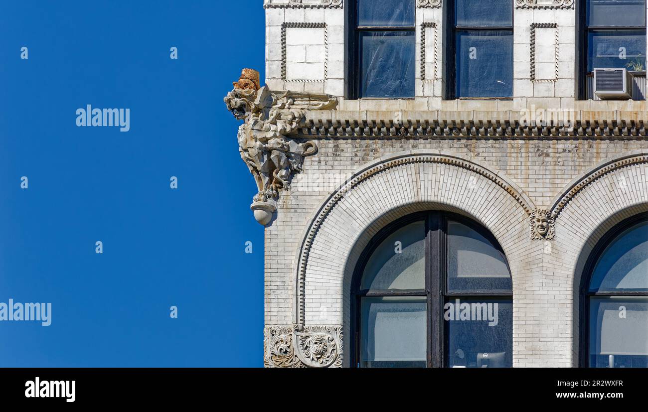 NYC landmark Lincoln Building, 1 Union Square West, guarded by a terra ...