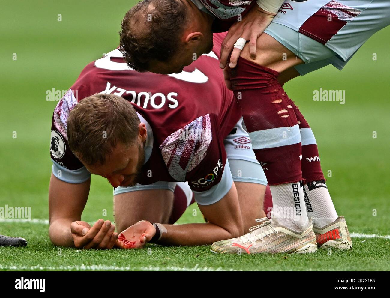 London, UK. 21st May, 2023. Tomas Soucek (West Ham) gets a bloody nose ...