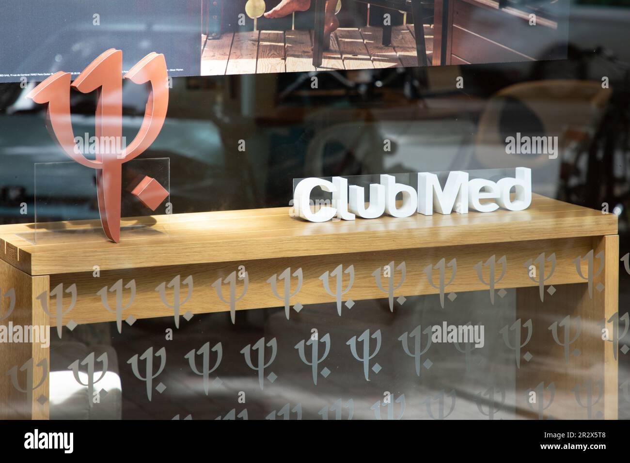 Bordeaux , Aquitaine France - 05 01 2023 : Club Med logo text and brand ...