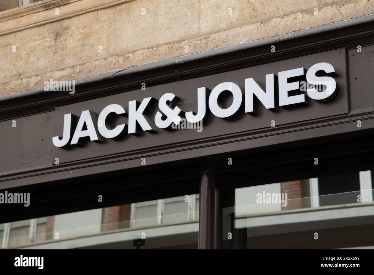 Jack et jones hi-res stock photography and images - Alamy