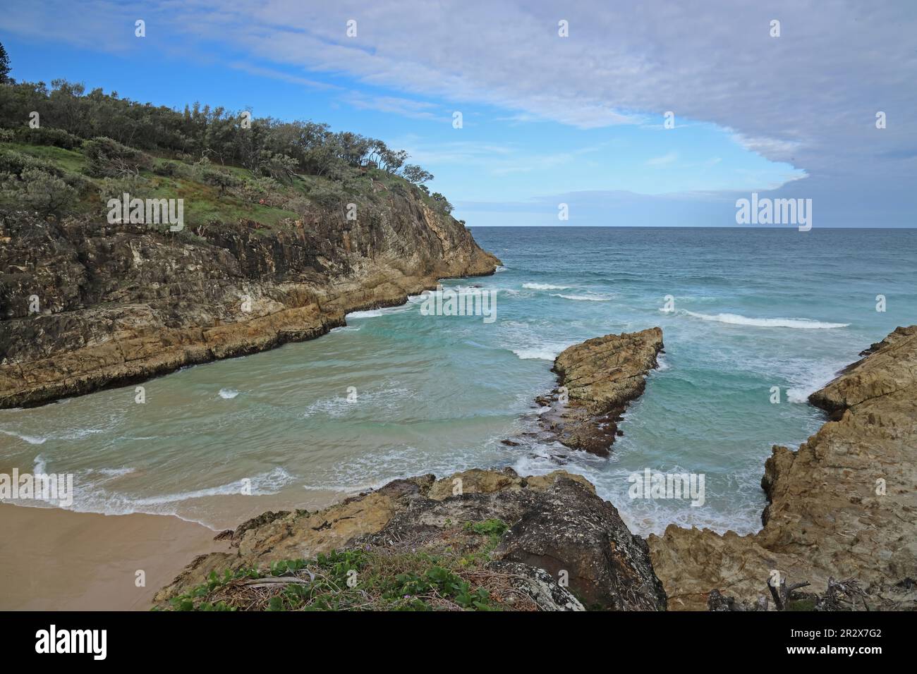 rocky headland Point Lookout, North Stradbroke Island, Queensland ...